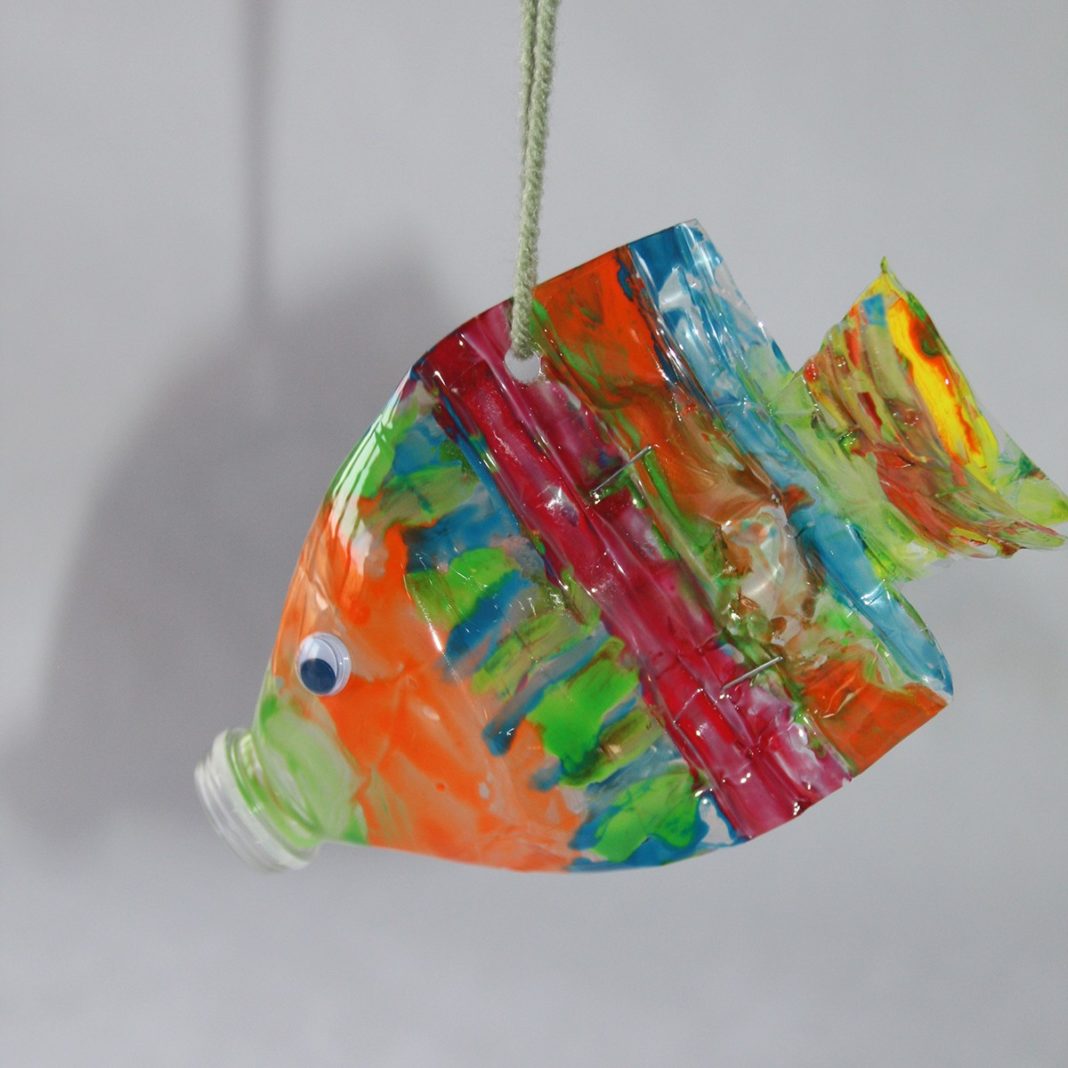 Floating fish arts and craft project for kids - Chicago Parent