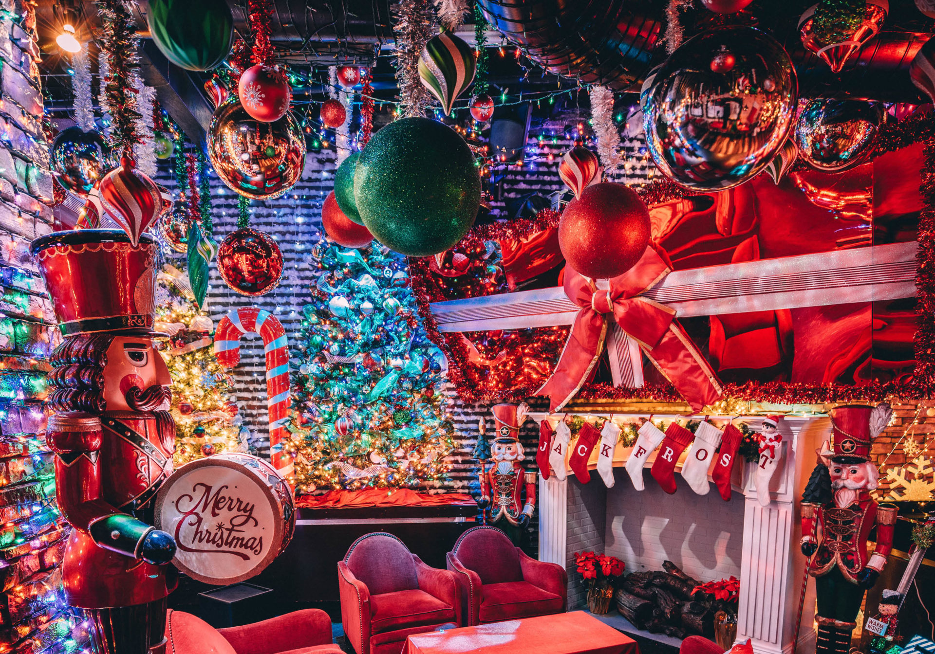 New Holiday Pop Up Bars in Chicago | 2024-2025 - Chicago Parent