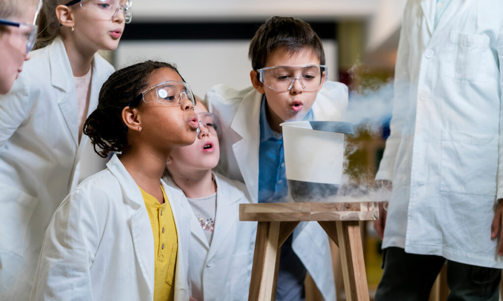 Best STEM Summer Camps for Chicagoland Kids in 2025 - Chicago Parent