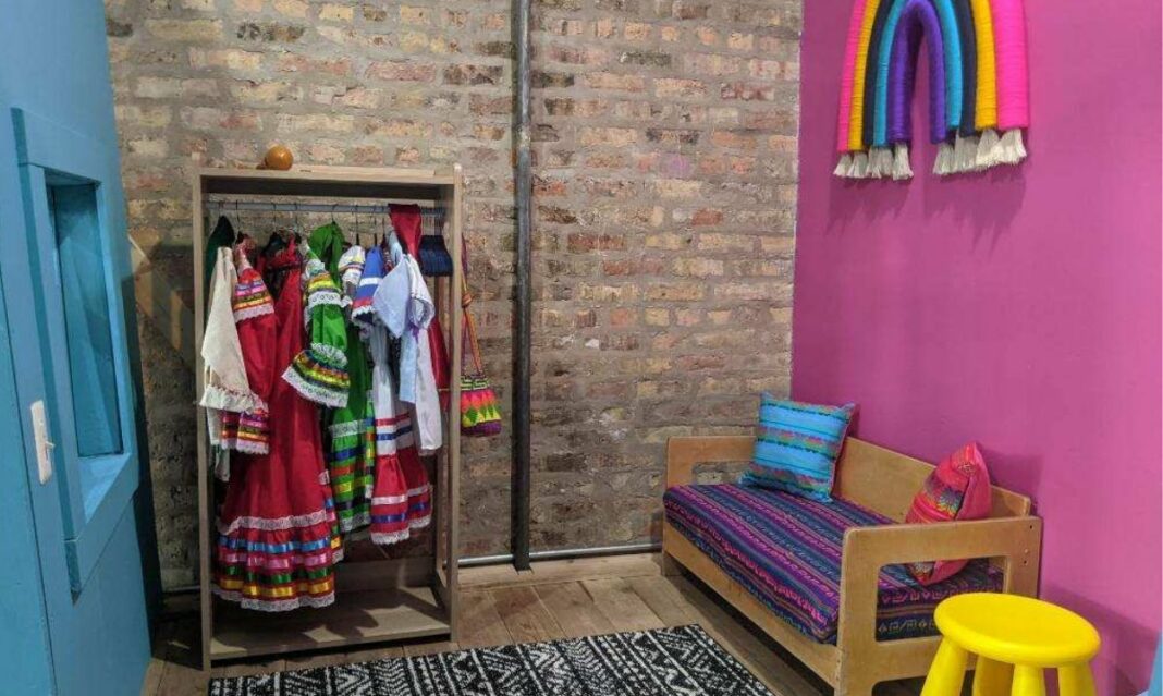 Chicago's Only Bilingual Playroom Opens in Logan Square - Chicago Parent