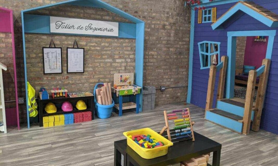 Chicago's Only Bilingual Playroom Opens in Logan Square - Chicago Parent