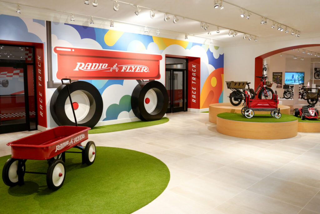 Radio Flyer Opens First Flagship Store in Schaumburg - Chicago Parent